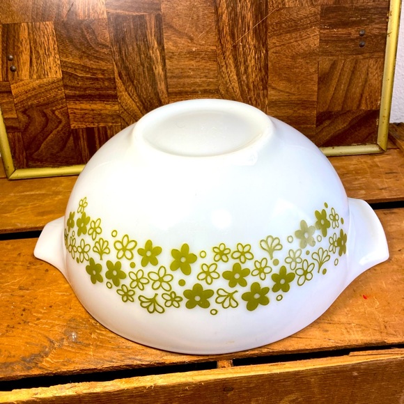 Pyrex | Kitchen | Vintage Pyrex Spring Blossom Crazy Daisy Cinderella ...